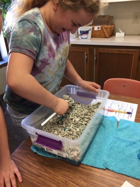 Maywood Public Schools - 5th graders build aquifer - learn dynamics of ...
